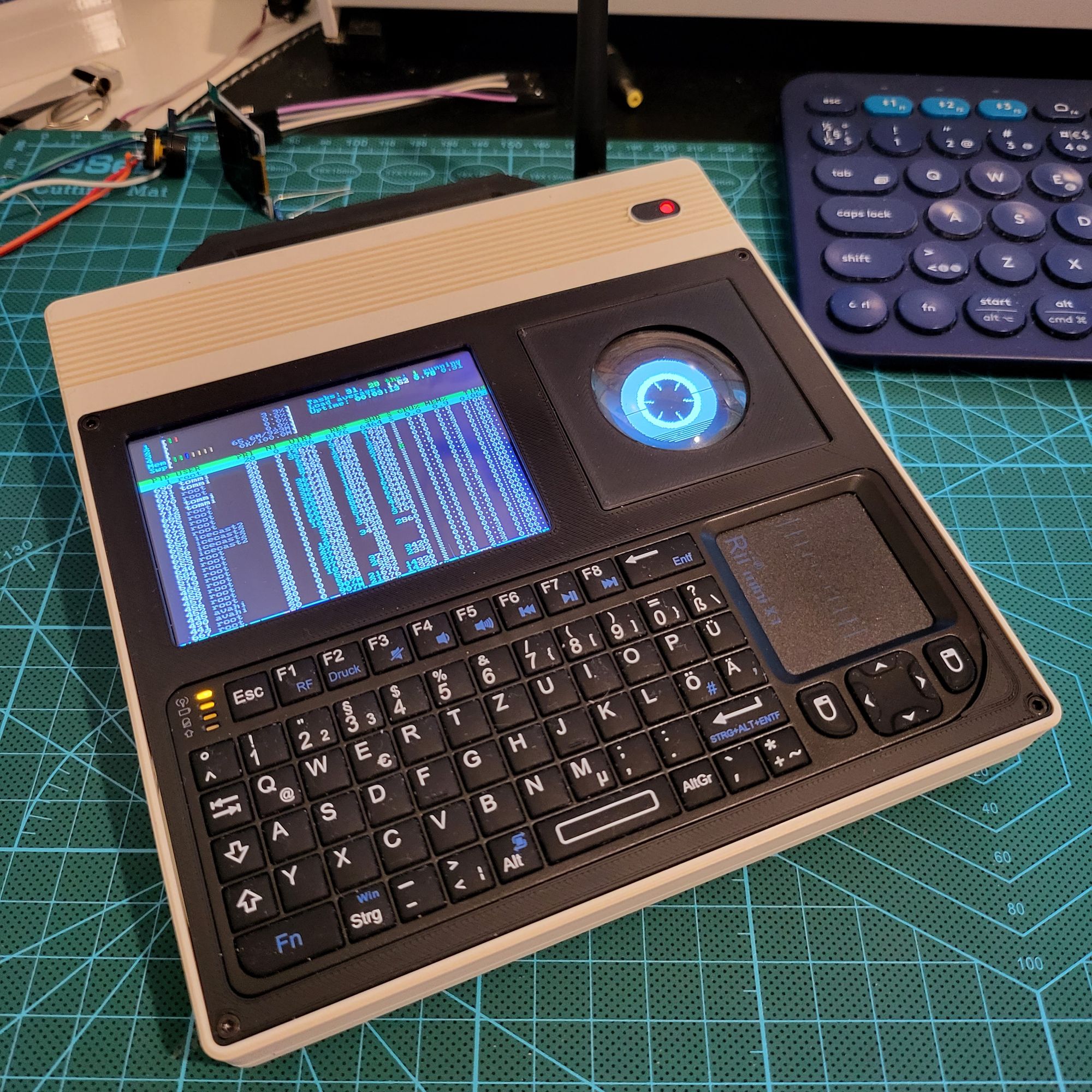 Cyberdore Raspberry Pi Powered Cyberdeck