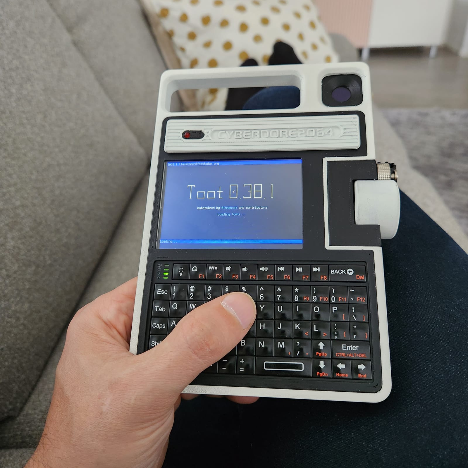 Cyberdore 2064 - RPi0 based cyberdeck to handle netrunning tasks on the ...